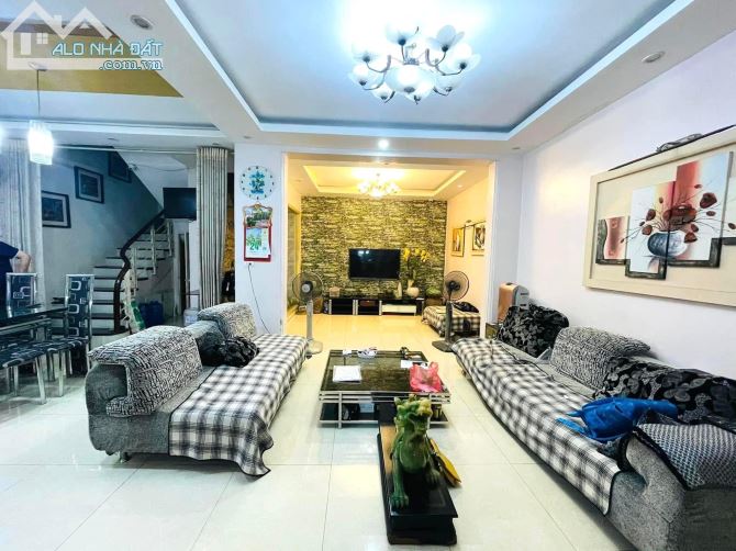 Bán Gấp Mặt Phố Lý Nam Đế ngay ngã 3 Cửa Đông. DT 173m2 x 5T. MT 7,4m - 12798288