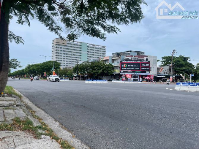 Bán nhà 3 tầng đang xây kiệt oto 5m kẹp cống đường Lê Văn Hiến gần BV ...