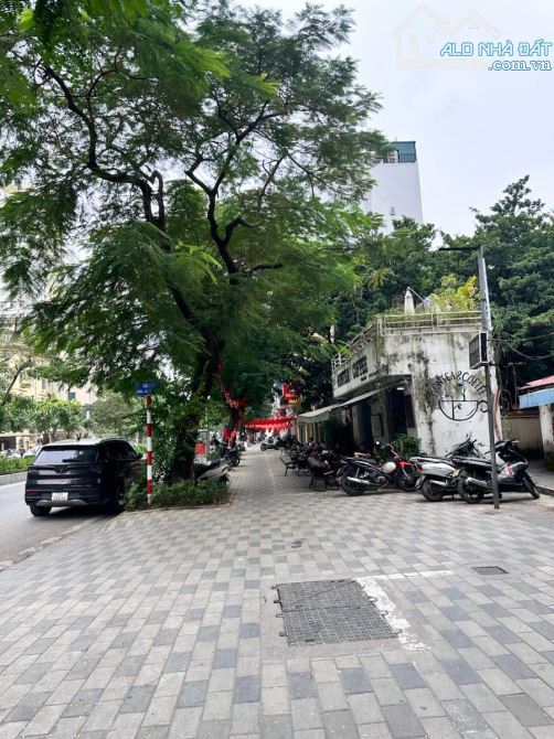Bán Đất Tây Hồ 105m² Tặng Nhà 5 Tầng Khung Cột Chắc Chắn Mặt Tiền 6m ...