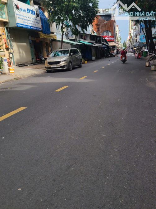 Nhà mặt tiền kinh doanh Lạc Long Quân, Bình Thới, DT 4 x 23m chỉ 16 tỷ - 17632095