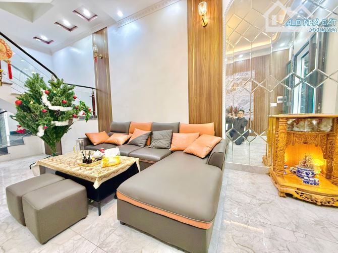 Nhà Miếu Hai Xã - Hồ Sen - Chợ Hàng, Lê Chân, Hải phòng - 17870904