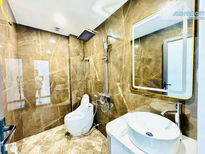 BÁN NHÀ KHU TRẦN ĐẠI NGHĨA, 10M RA PHỐ, 6 TẦNG THANG MÁY, 8 PHÒNG KHÉP KÍN GIÁ 14.X TỶ - 16666703