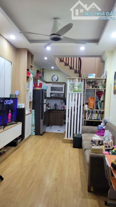 Cho thuê nhà nguyên căn Ngọc Trục , Đại Mỗ , Nam Từ Liêm , DT 36m2 x 4 ...