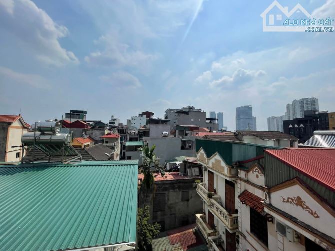 Tòa nhà 6 tầng ngõ 99 Xuân La 56m quận Tây Hồ Hà Nội vị trí gần Hồ Tây qua Lạc Long Quân L ...