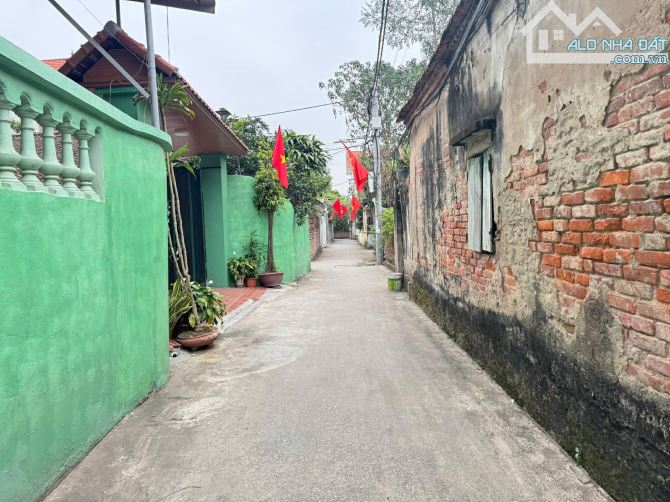 Chị gái cần tiền muốn bán gấp mảnh đất thổ cư tại trung tâm thôn Viên ...