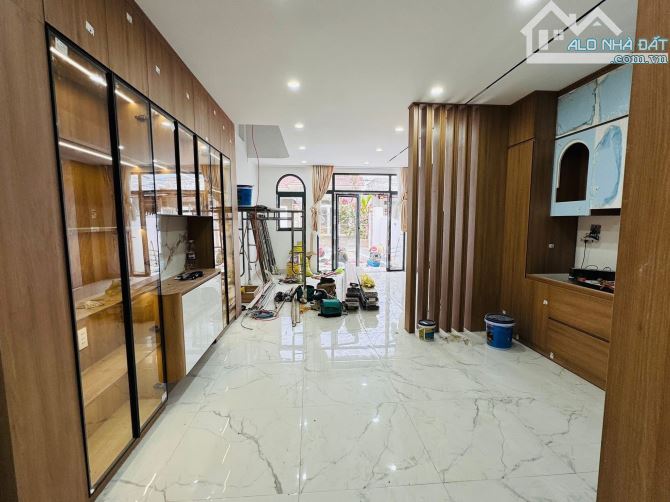 NHÀ FULL NỘI THẤT HẺM NGUYỄN HỮU THẤU: Giá 4,29 tỷ - 18030315