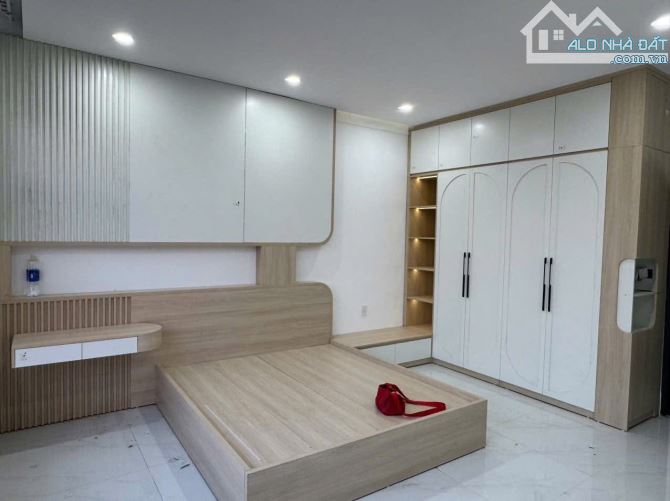 NHÀ FULL NỘI THẤT HẺM NGUYỄN HỮU THẤU: Giá 4,29 tỷ - 18030315