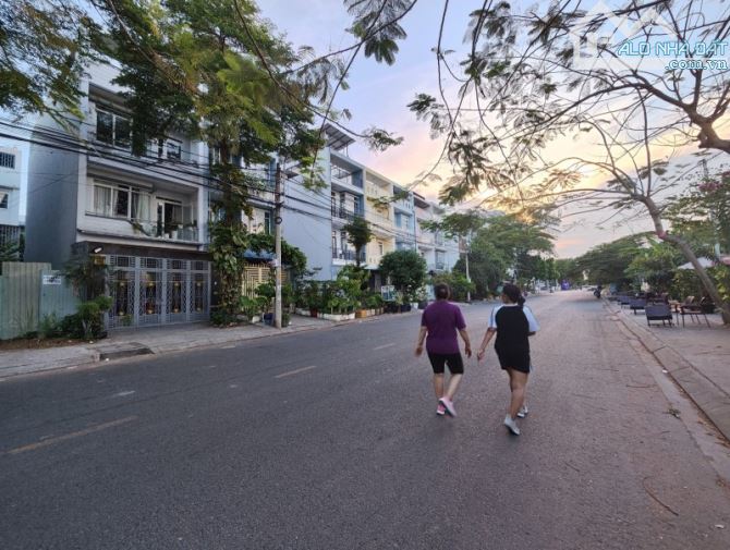 BÁN ĐẤT MT TRỊNH QUANG NGHỊ- KDC PHÚ LỢI - MT 30M! - 18035821