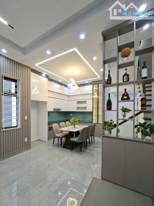 Bán nhà đẹp xây mới phố Hồ Sen, Lê Chân, Hải Phòng - 18044745