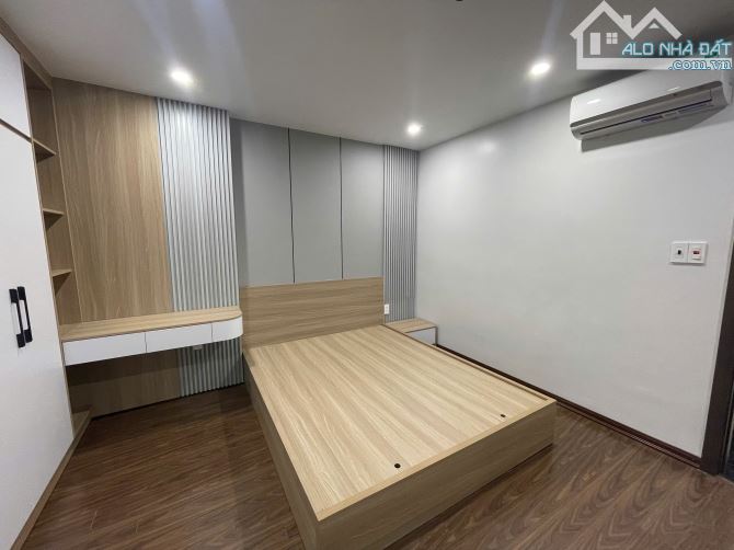 Siêu phẩm nhà 66m2 x 5 tầng có thang máy ngay phố Nguyễn Công Trứ, Lê ...