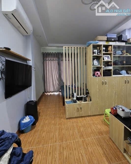 Nhà 5 Tầng MT Nguyễn Trãi Quận 5 Đường 2 Chiều Lề Tốt Căn Góc DT 37m2 ...