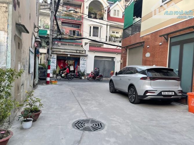 BÁN 500m2 ĐẤT THỔ CƯ CHỈ 41 TỶ ĐƯỜNG 10M HỒNG LẠC TÂN BÌNH SHR - 18812310